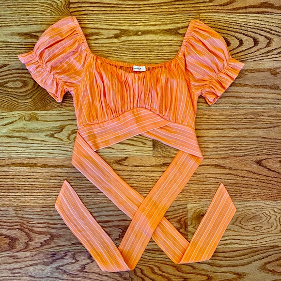 idem ditto | Tops | Idem Ditto Puffed Sleeve Crop Top With Waist Tie ...